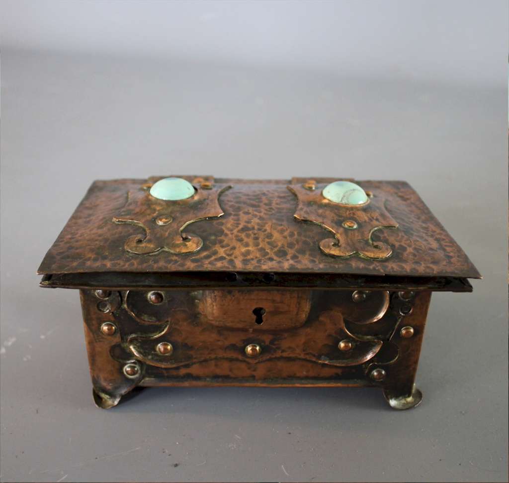 Art and Crafts copper box | Metalware | Art Furniture
