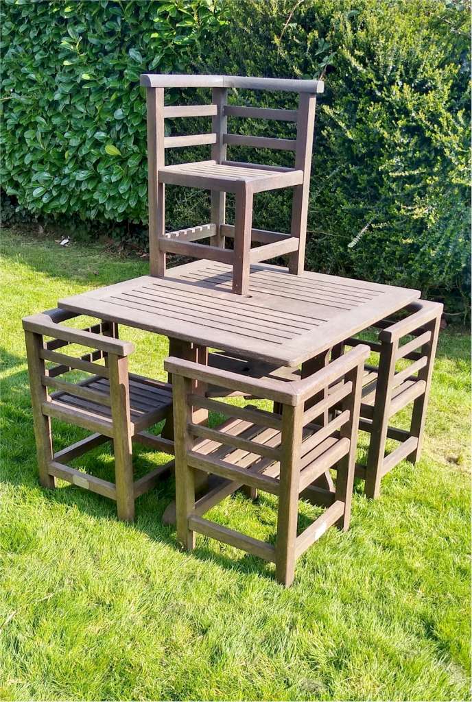 Classic Heals garden set in teak | GARDEN | Art Furniture