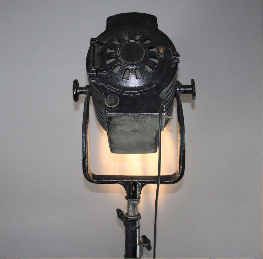 Vintage Industrial theatre lamp by Hewitt Universal | SOLD | Art Furniture